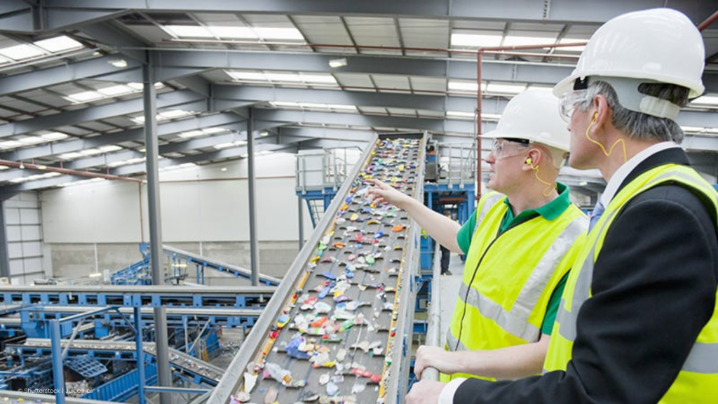 Abfallsammlung und Sortierung von Kunststoffabfällen